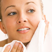 Acne - Hygiëne en cosmetica aan de basis van acne? | Medipedia